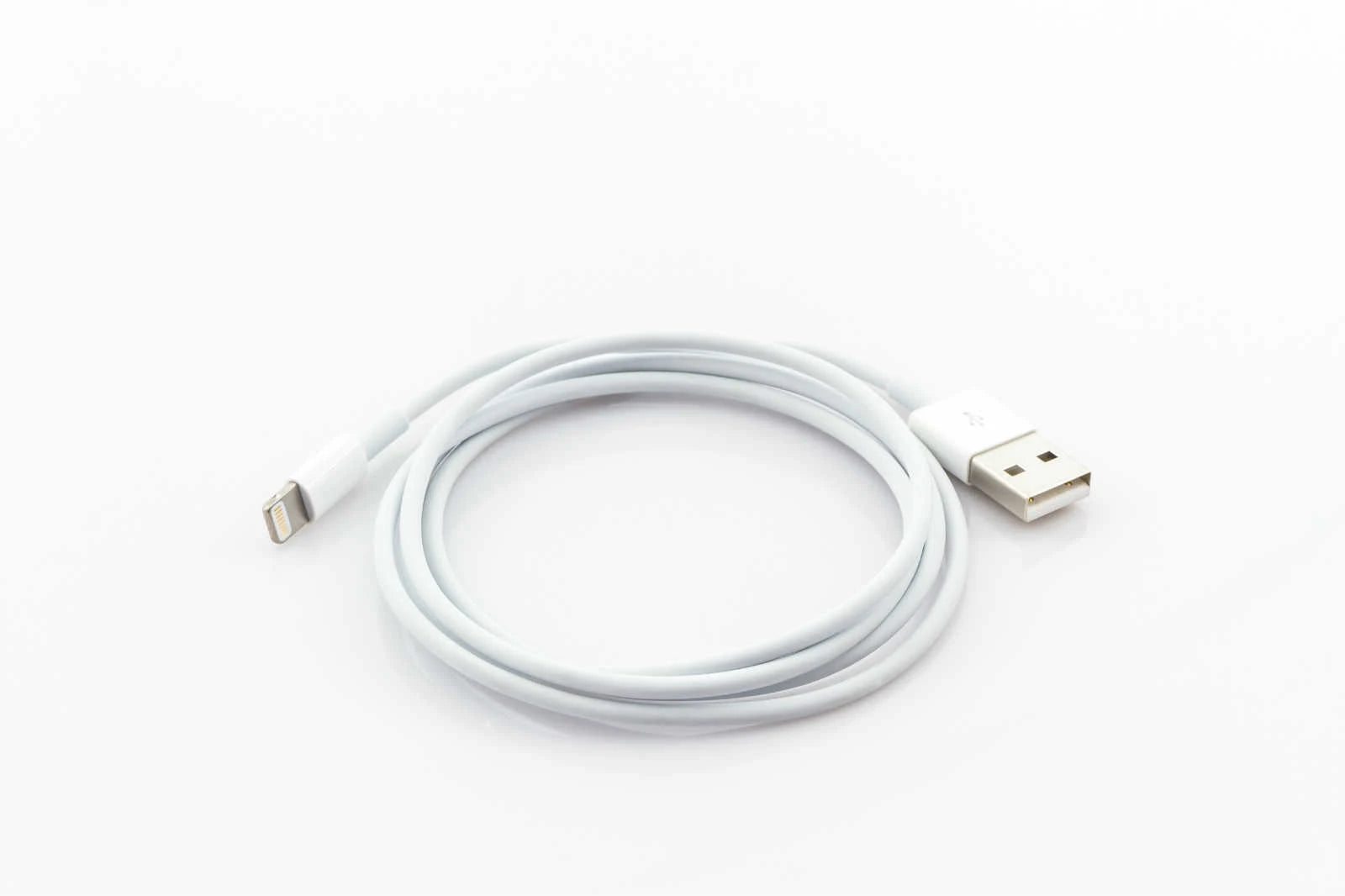 The 5 Best AirPods Pro Charging Cables/Charging Cords in 2019 - ESR