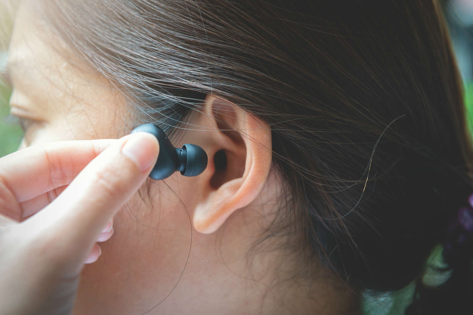 The 8 Best Cheap Wireless Earbuds in 2020 - ESR