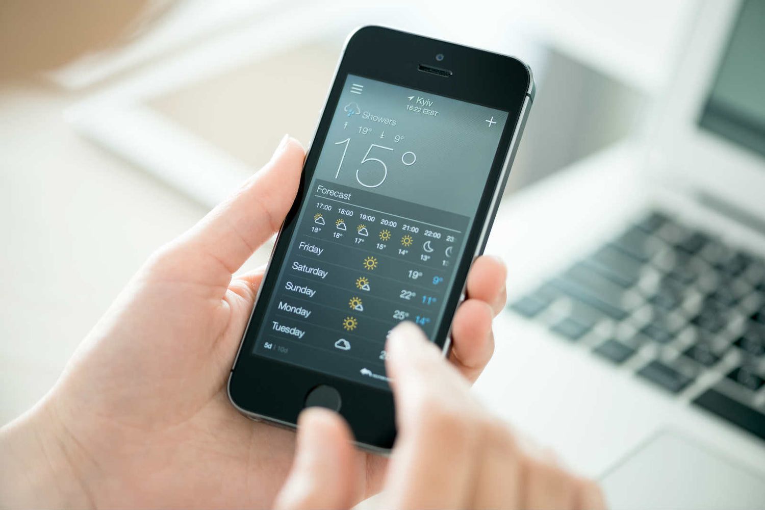 10 Most Accurate Weather Apps 2021 (iPhone & Android Include) - ESR