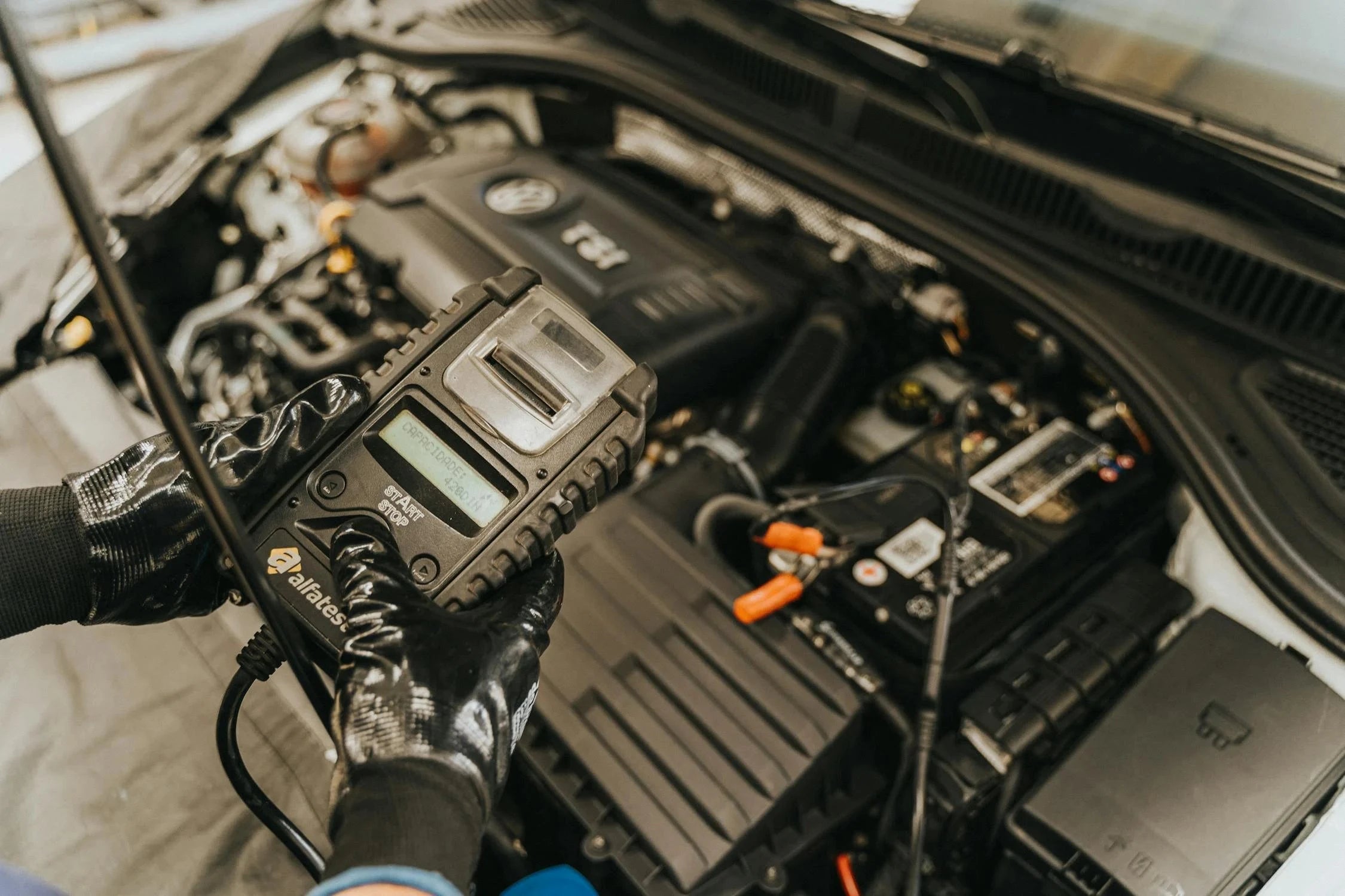 Can ProLogium's Inorganic Electrolyte Battery Breakthroughs